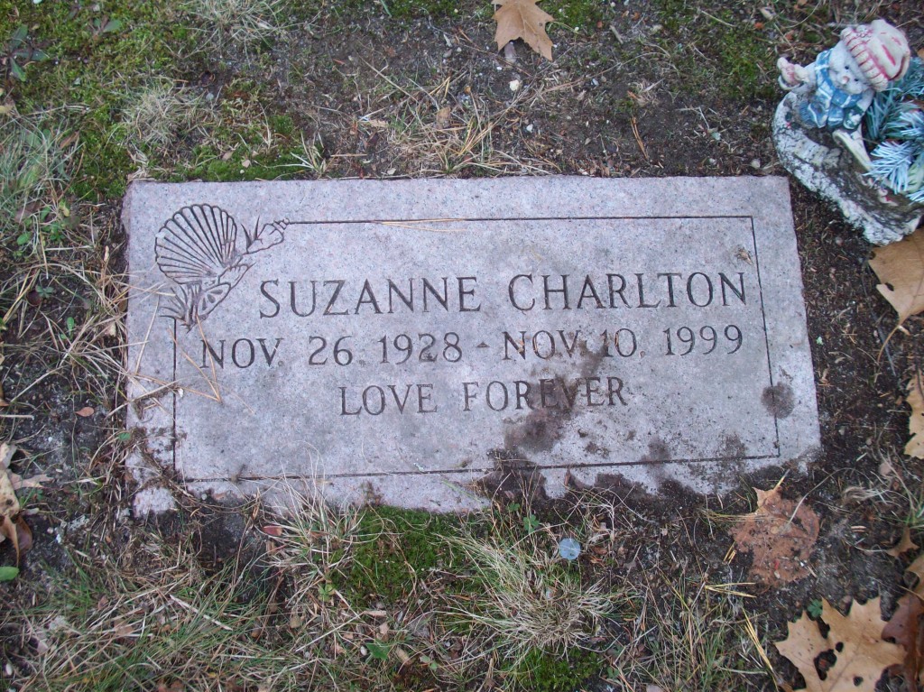 Suzanne (–) Charlton 1928 – 1999 – CataumetCemetery.org